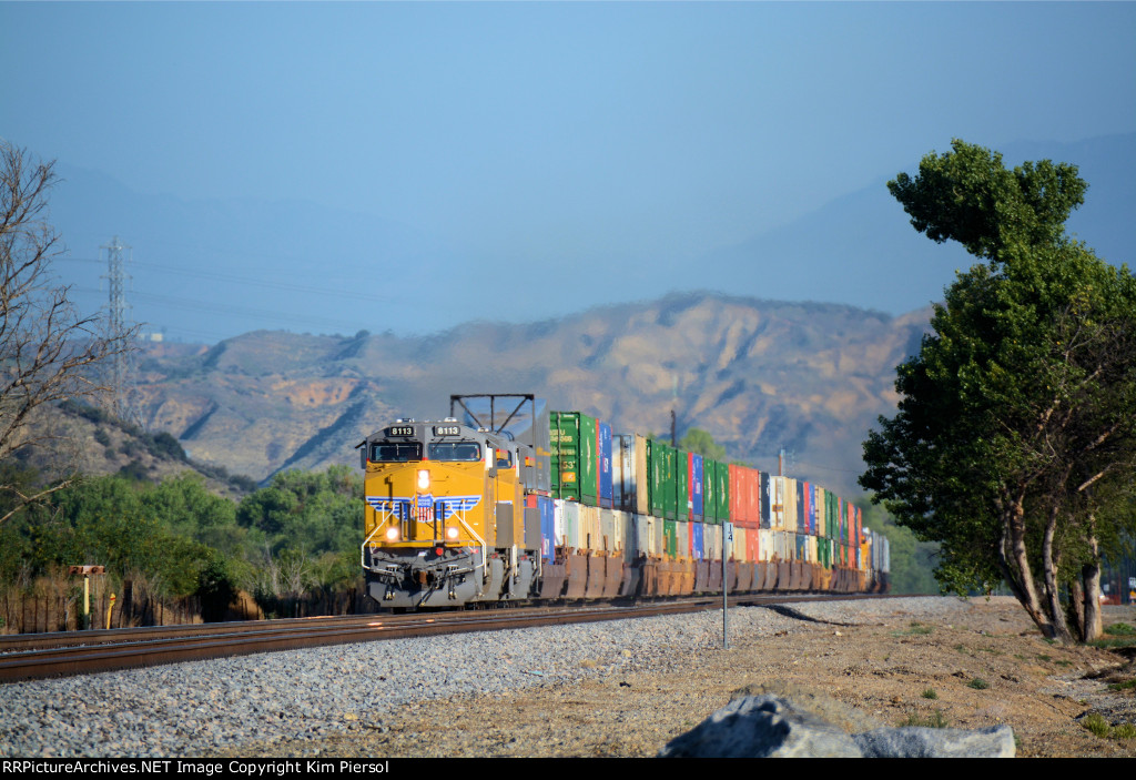 UP 8113 Climbing Beaumont Hill